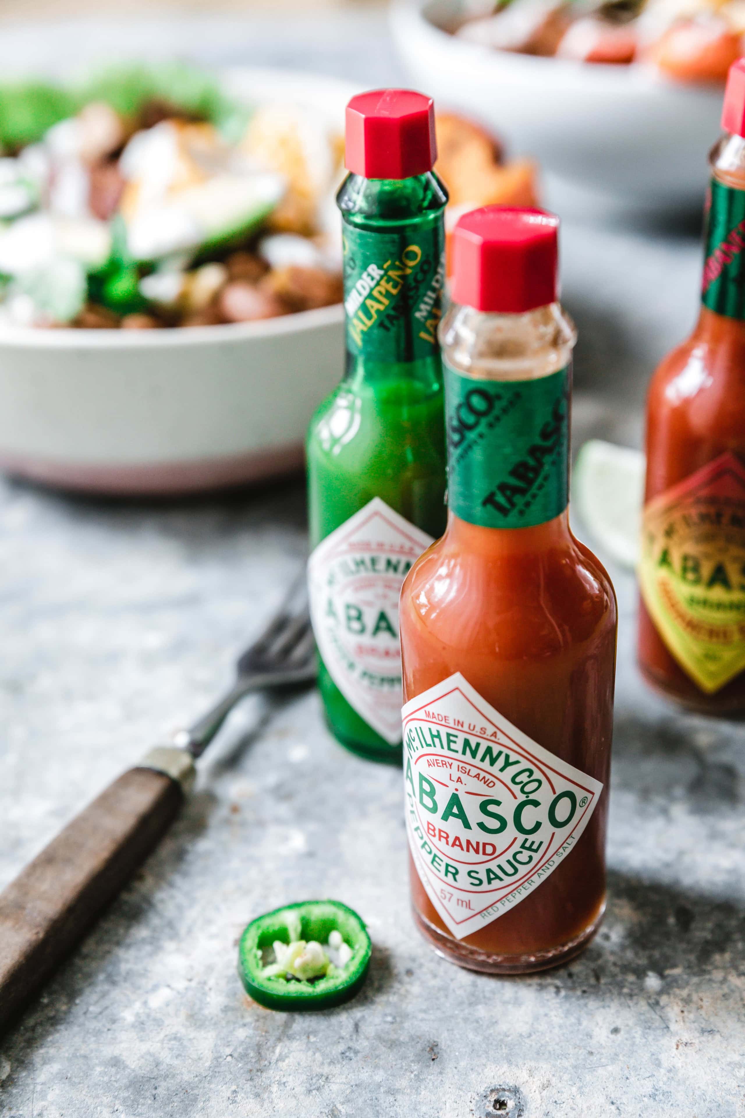 Wärmende Burrito Bowl mit Kürbis, Räuchertofu & Tabasco · Eat this!