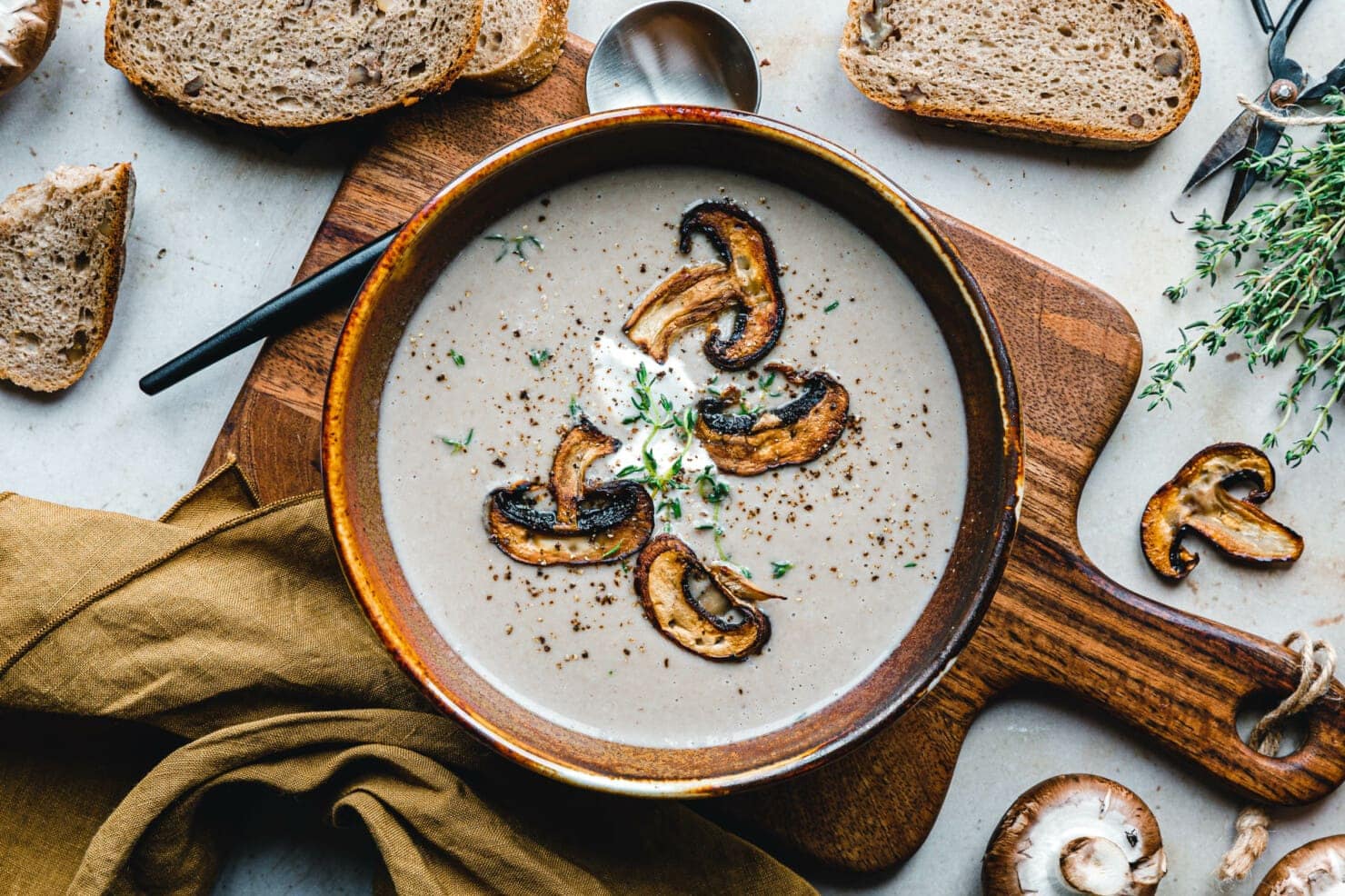 Vegane Champignoncremesuppe · Eat this!