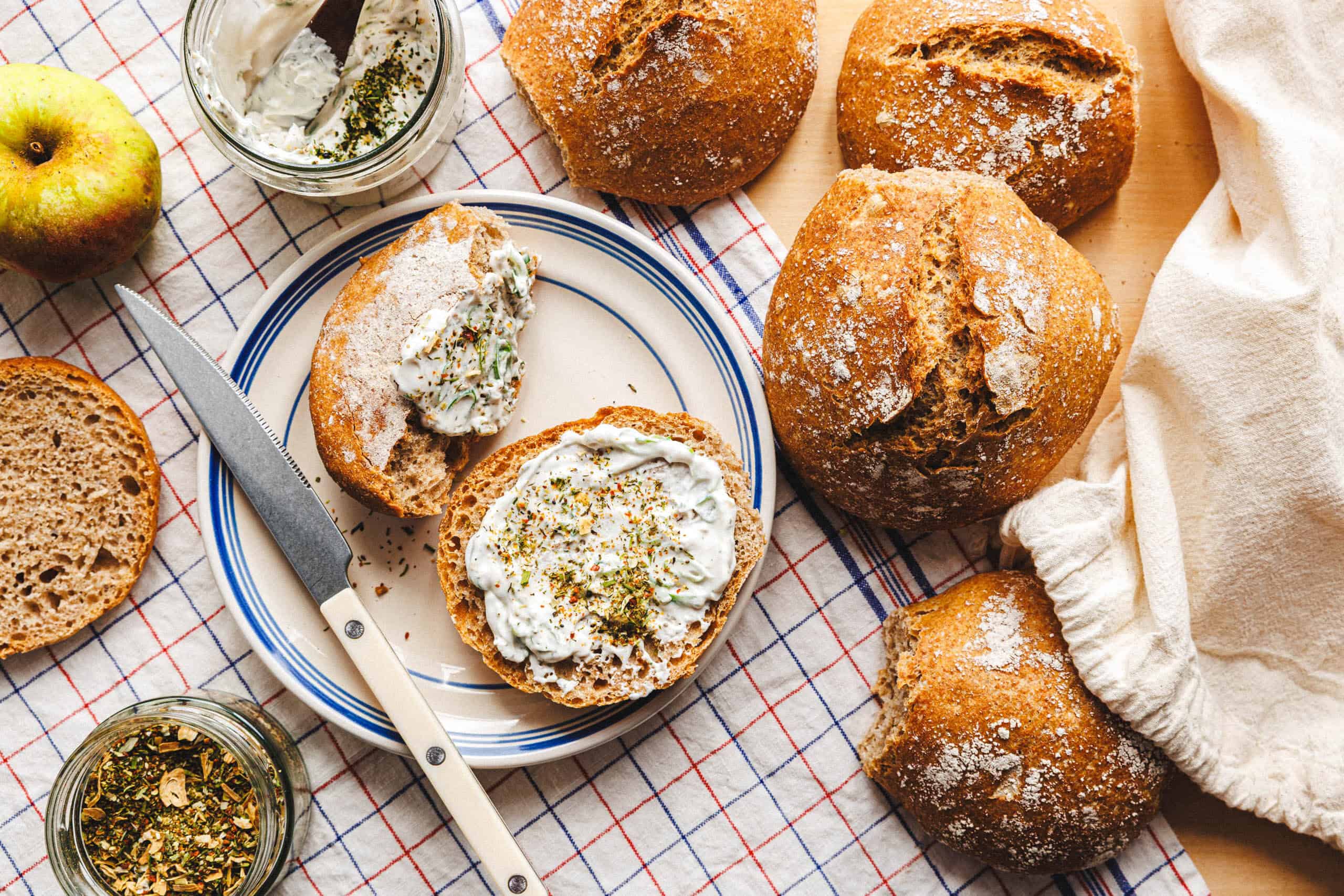 Bürli ohne Kneten – knusprige Brötchen aus der Schweiz · Eat this!